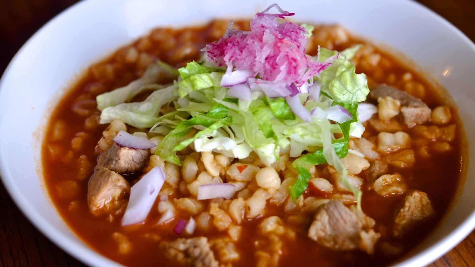 ¿15 de septiembre en casa? Conoce los tipos de pozole que existen en ...